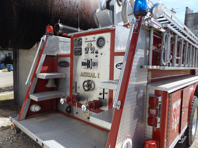 1981 E-One 55' Stratosphere | Used Truck Details